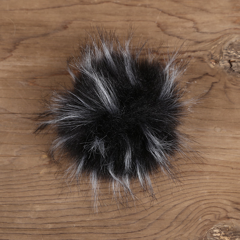 Pompon noir à bout gris – Les P'tits Bonheurs d'Isa